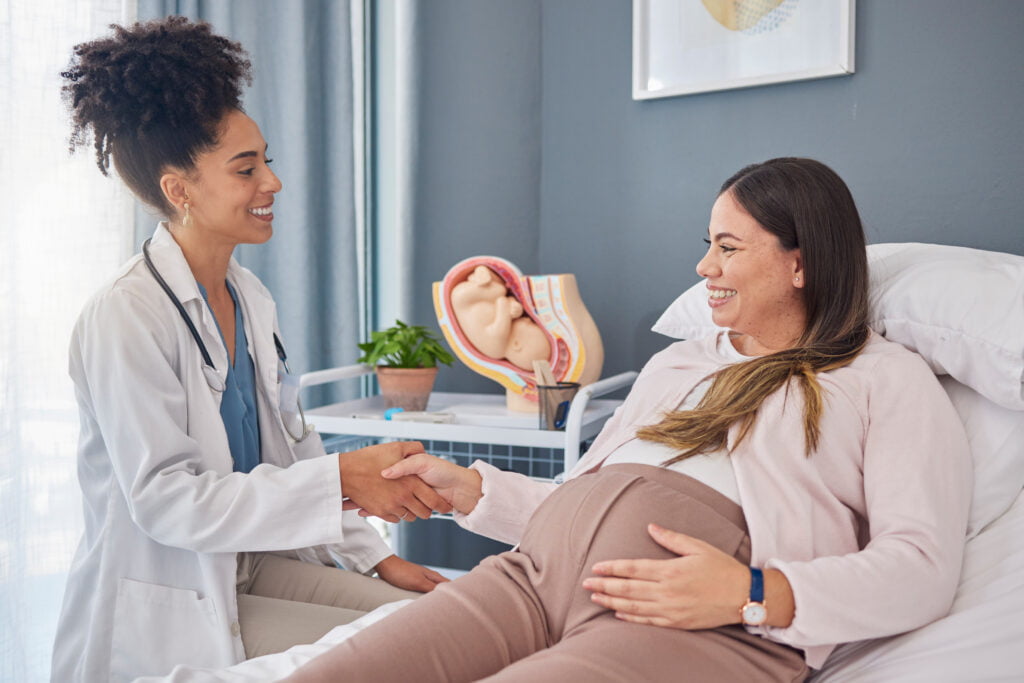 How To Choose the Right Midwife for Your Pregnancy - Go-Fish Talk